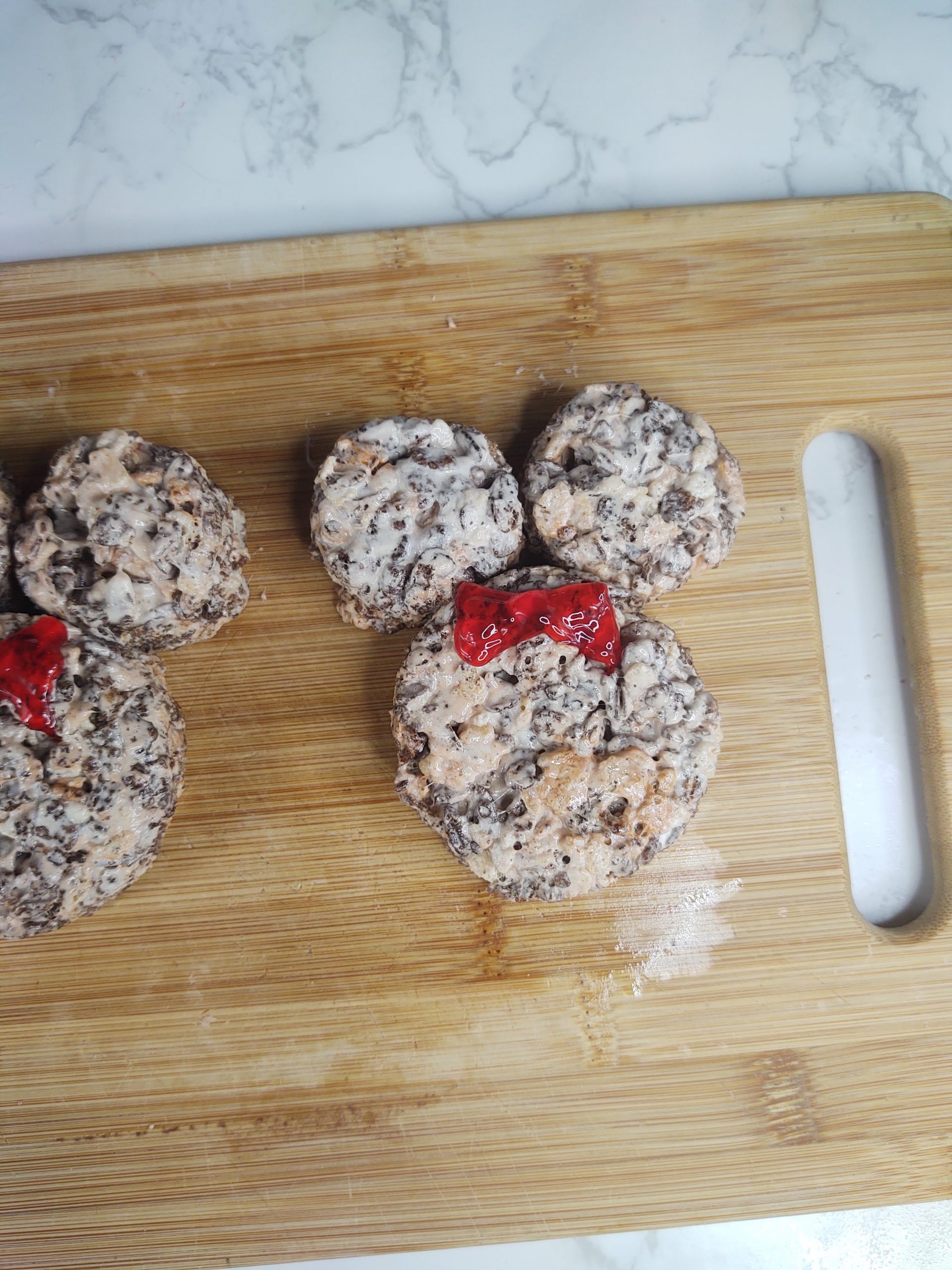 Minnie Mouse Rice Krispie Treats | Party Planning