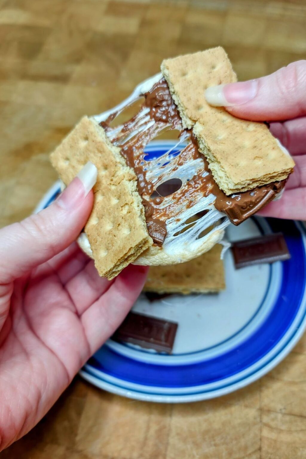 S'mores-Inspired Treats for Marshmallow Lovers | OverThePartyTable