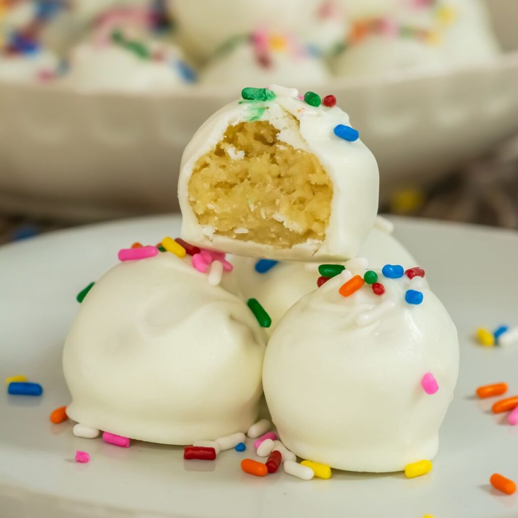Vanilla Cake Balls | Party Planning